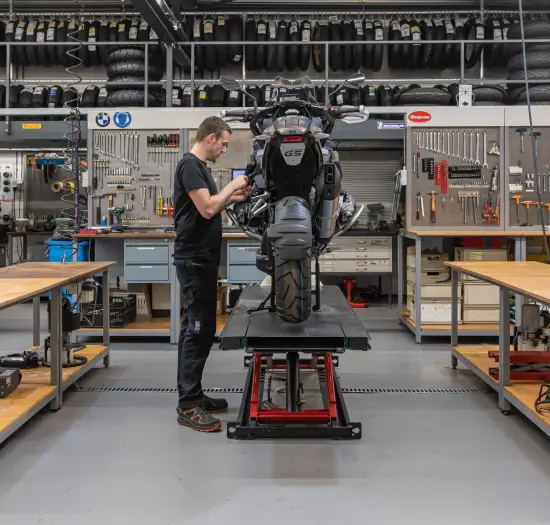 Dealer van BMW Motorrad & Kawasaki motoren | Motor Venray